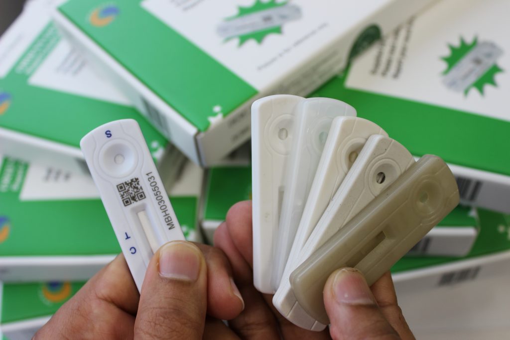 Tackling global plastic waste...with chewing gum and old fridge parts ...